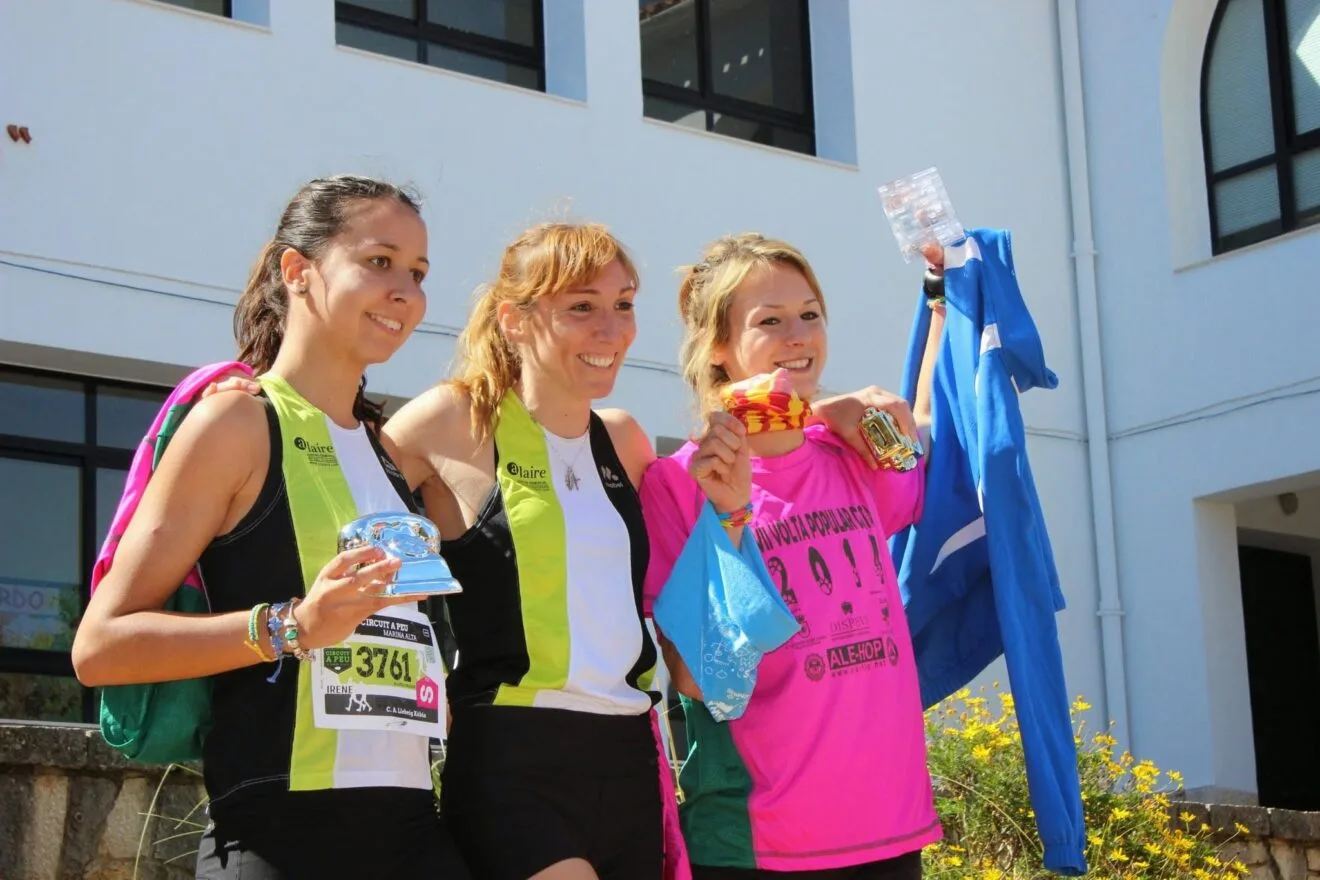 Mª Isabel Ferrer avec Irene Bolufer et Aida Pérez - Jávea.com | Xàbia.com