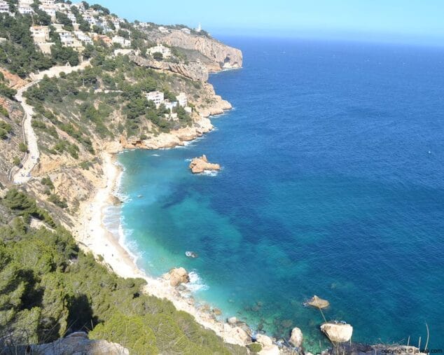 Cala de Ambolo (playa nudista): historia, cómo llegar y fotos