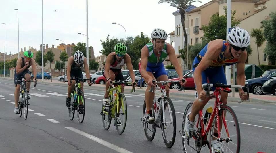 Mark Tanner trekt de groep - Jávea.com | Xàbia.com