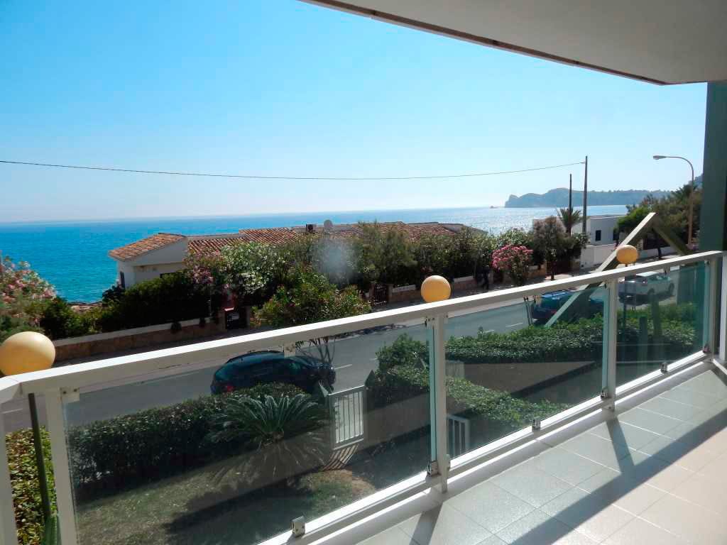 Apartamento en Cala Blanca disponible para su venta en Atina Inmobiliaria