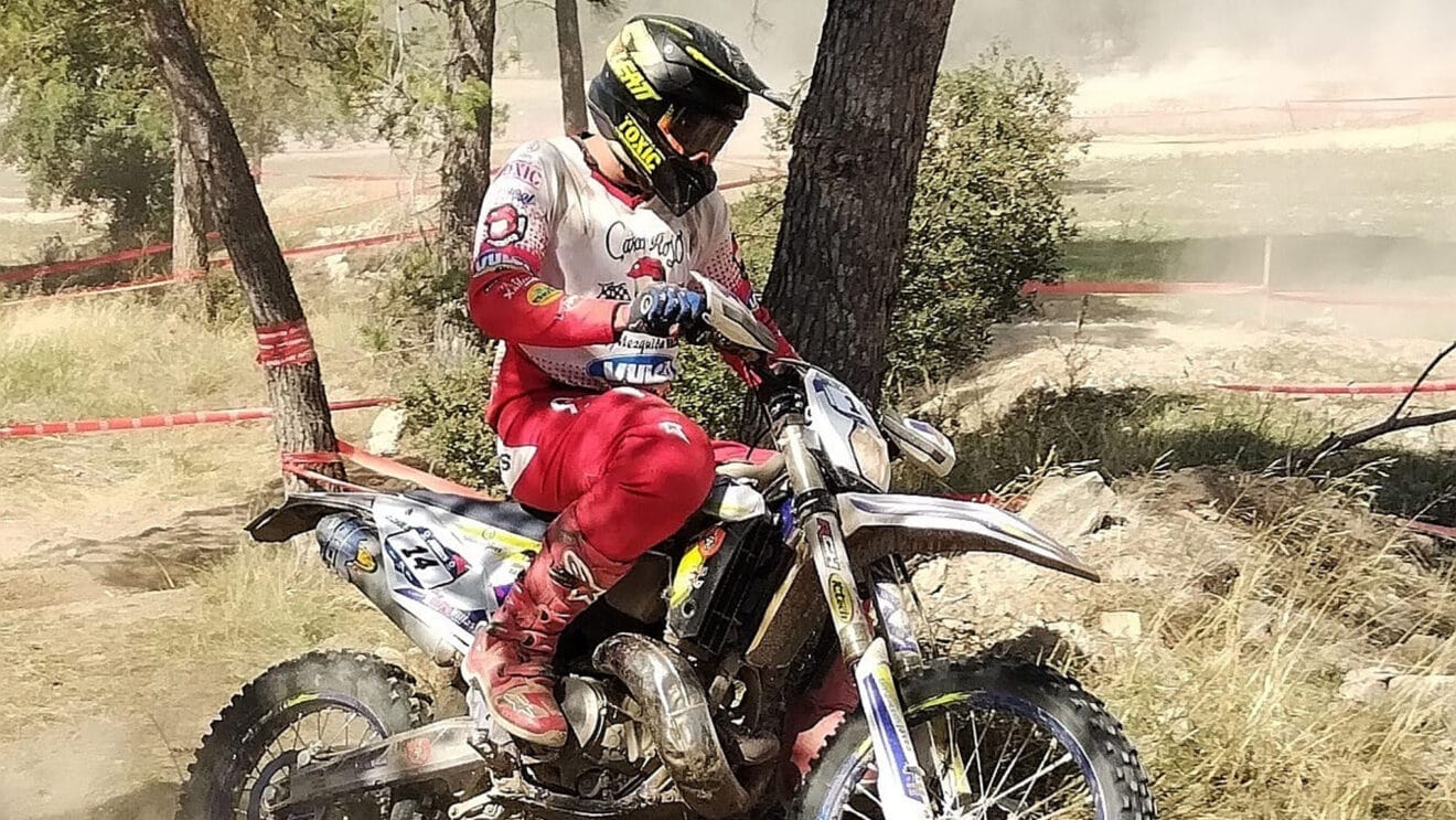 Cristóbal Cholbi alcanza el podio en el Enduro del Bages