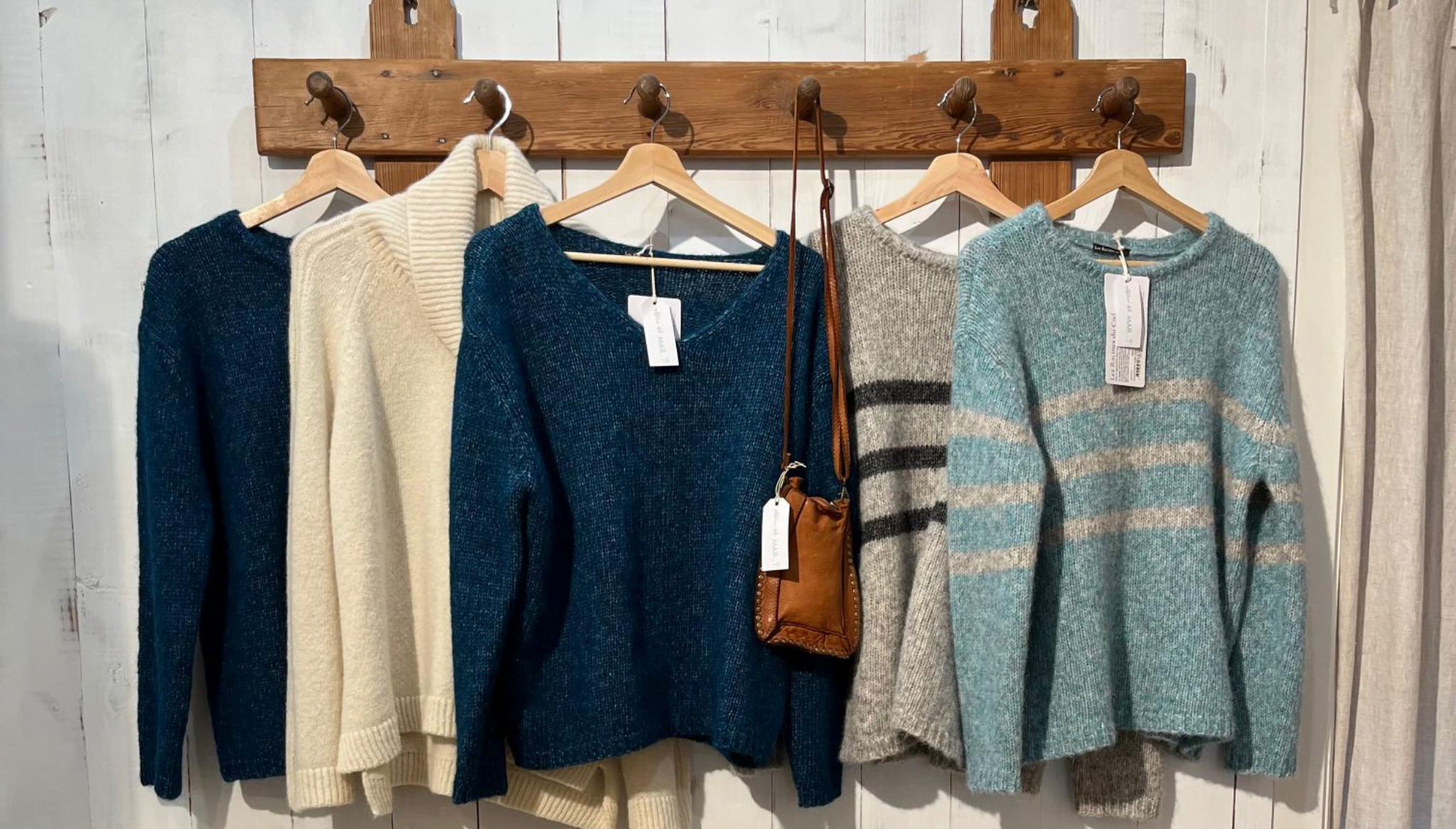 Ropa de tejidos naturales en Atelier del Mar - Jávea.com | Xàbia.com