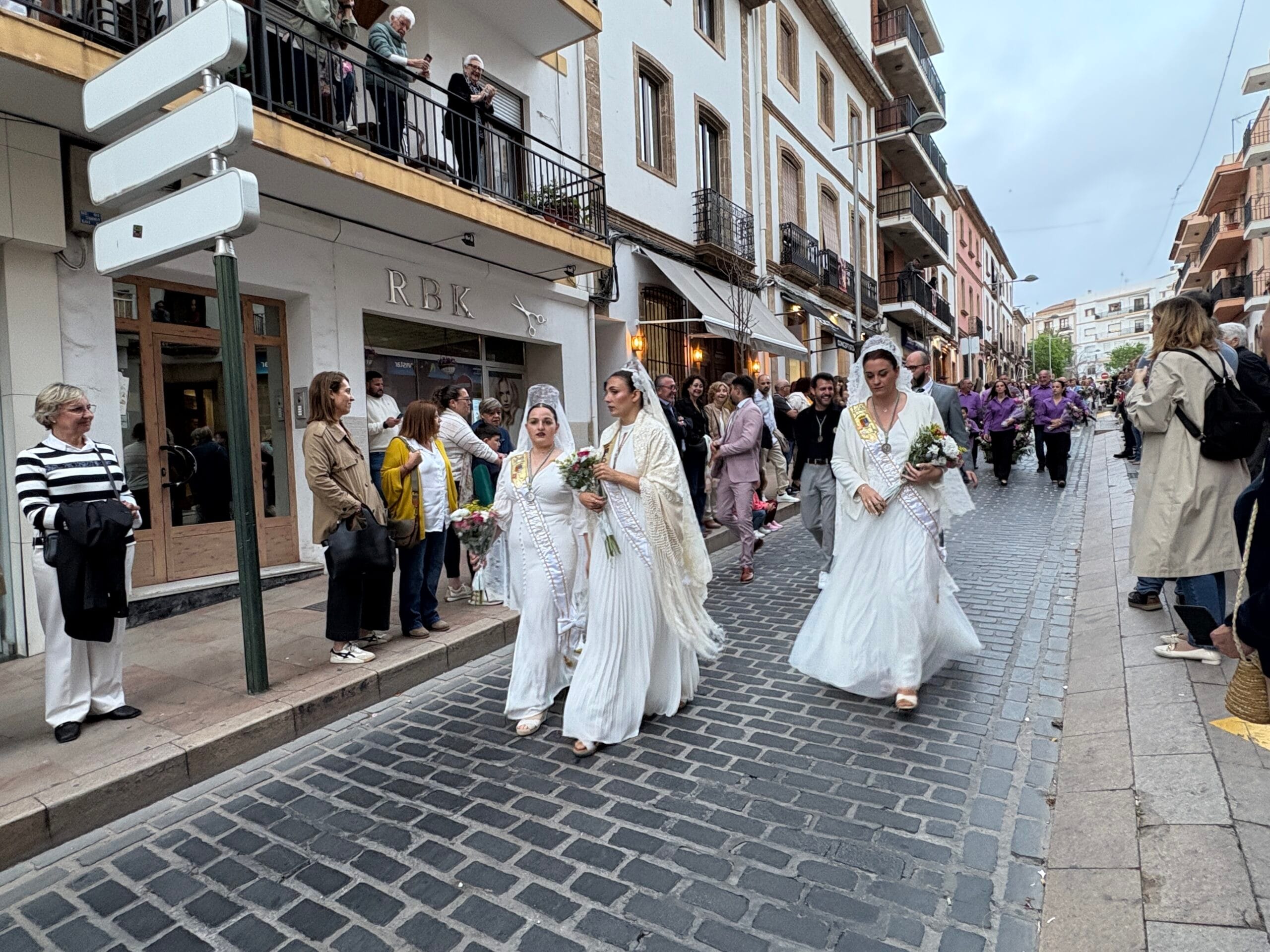 Offering of flowers to Jesus of Nazareth, Xàbia 2025 (17) - Jávea.com ...