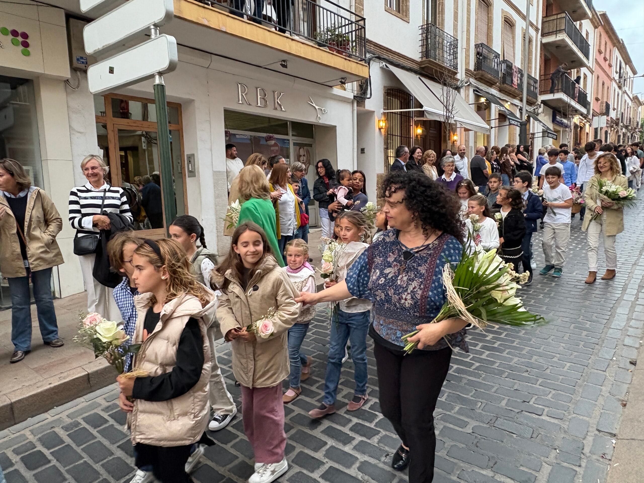 Offering of flowers to Jesus of Nazareth, Xàbia 2025 (4) - Jávea.com ...